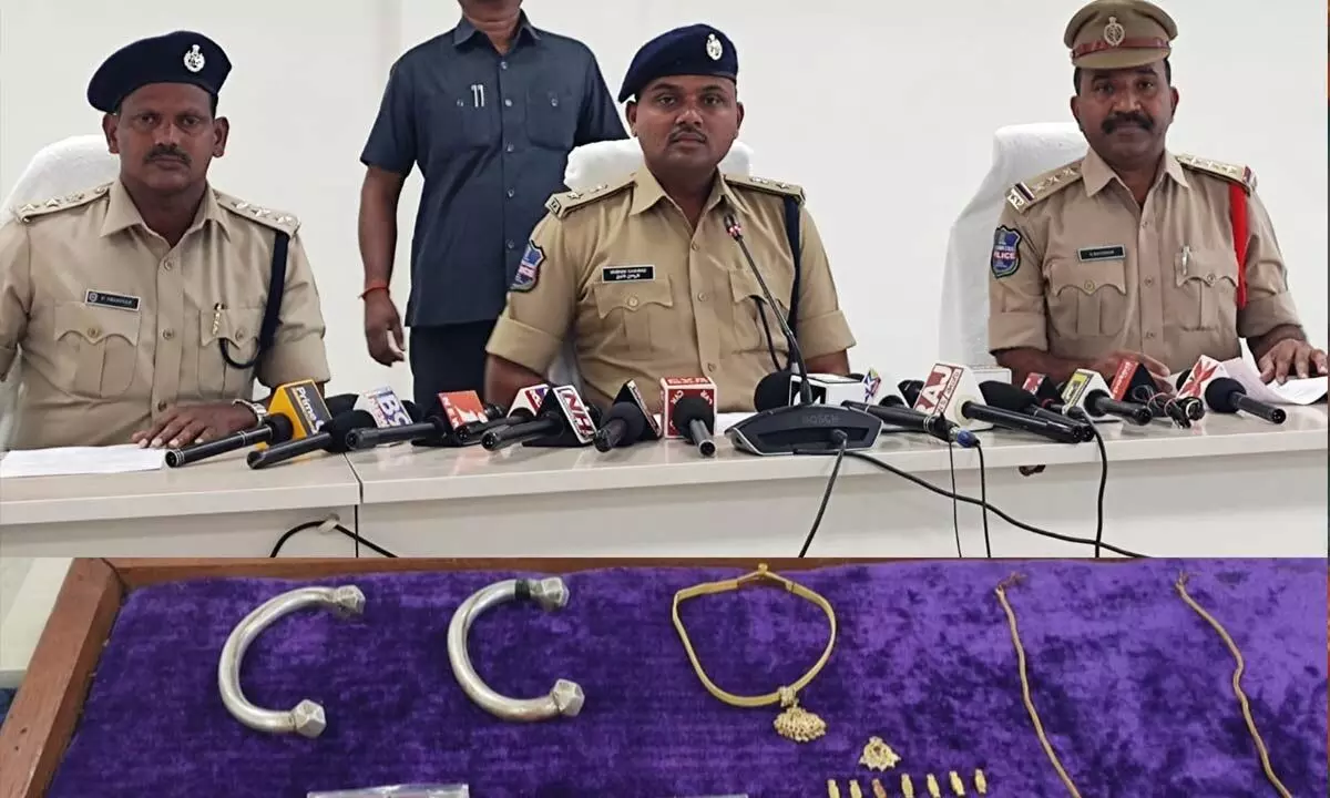 Police Crack Case of Woman's Murder | Telangana Tribune