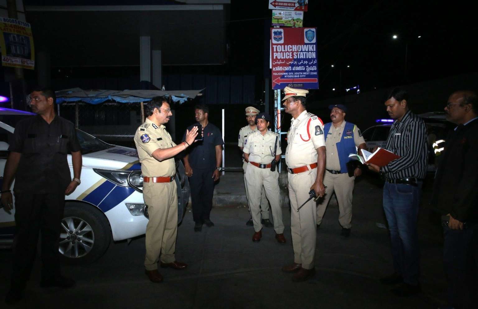 Hyderabad CP Conducts Midnight Patrol, Surprise Inspections to Boost ...