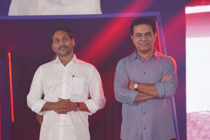 Jagan and KTR attend equestrian league finale as chief guests in Bengaluru